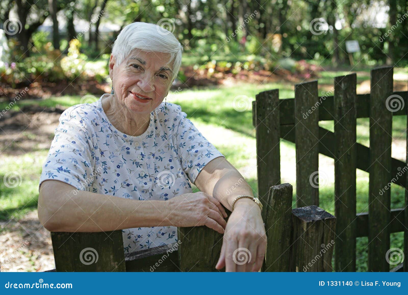 Φωτογραφίες του προτύπου στην ταυτότητα εικόνας 1331140 από Lisa F ...