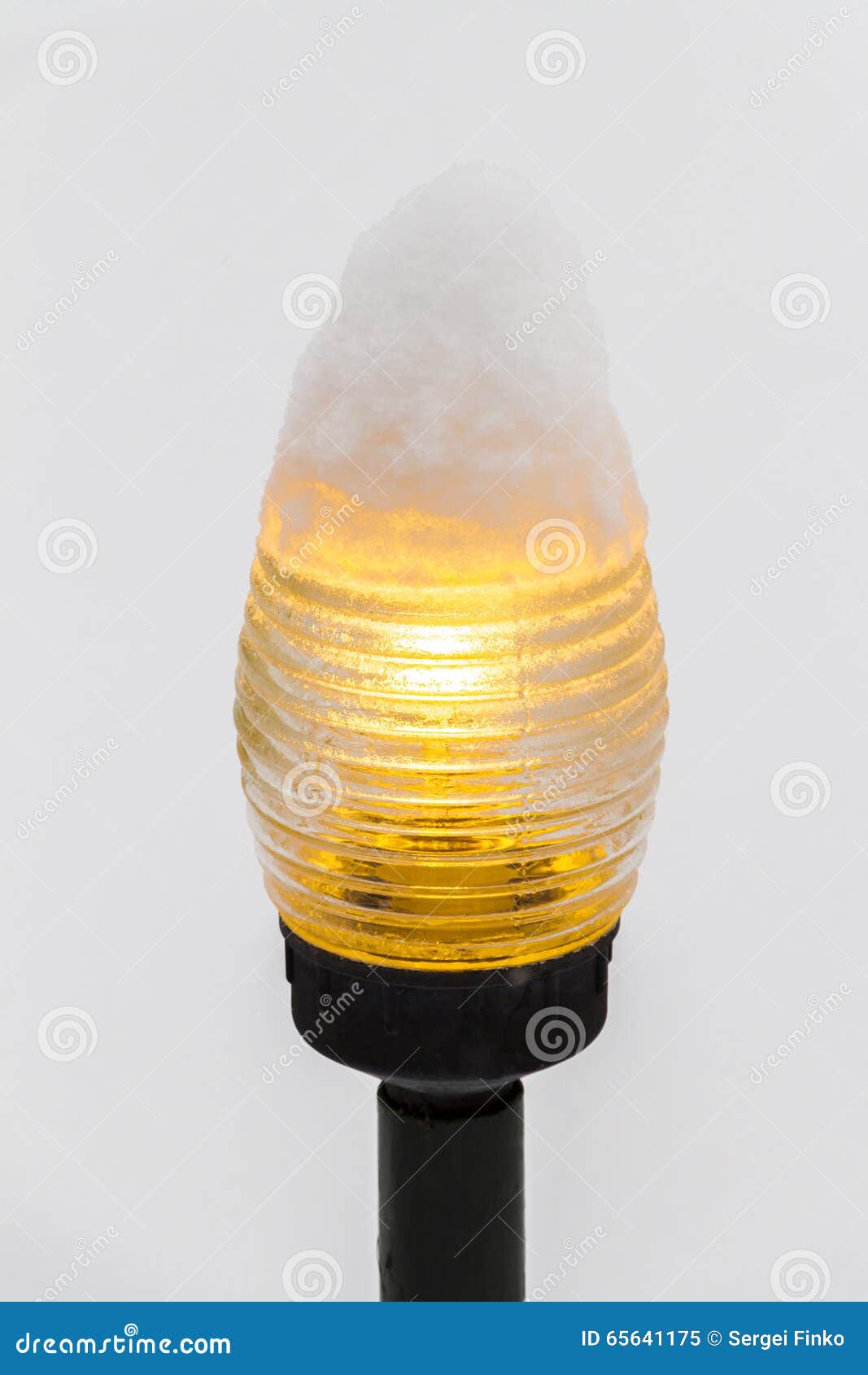 Garden lamp under the snow stock image. Image of snow - 65641175