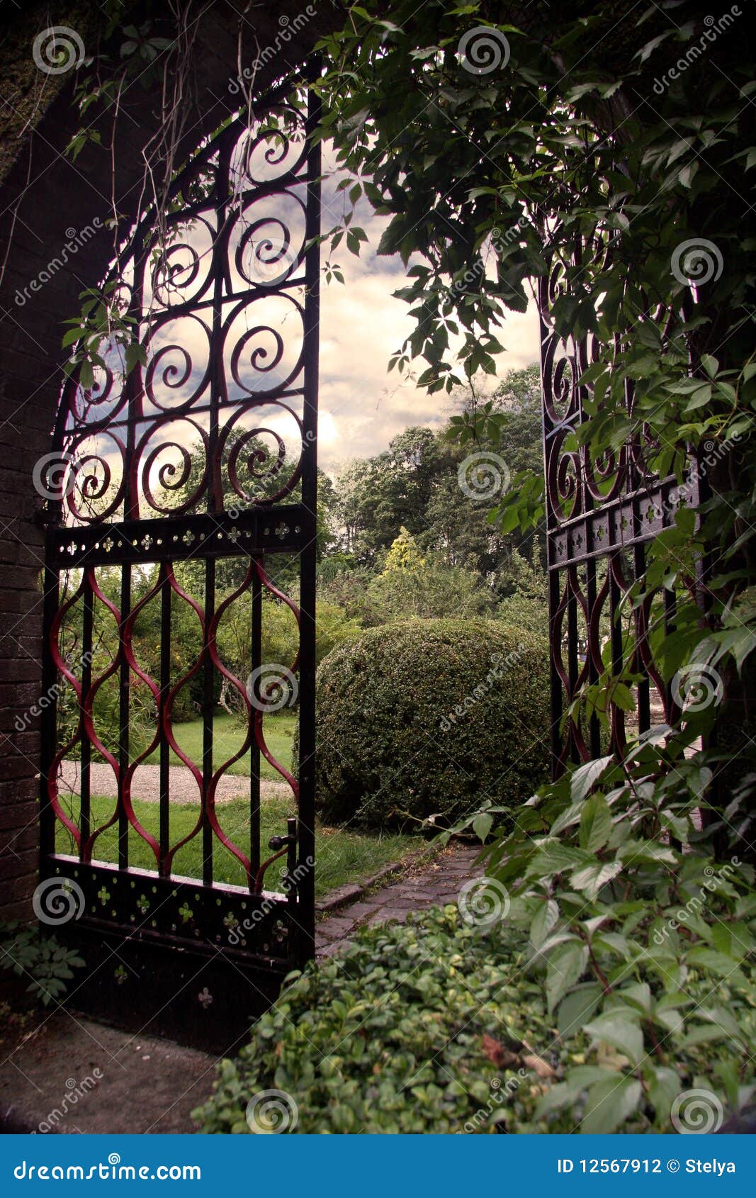 Garden with an Open Gate stock photo. Image of gate, landscape - 12567912