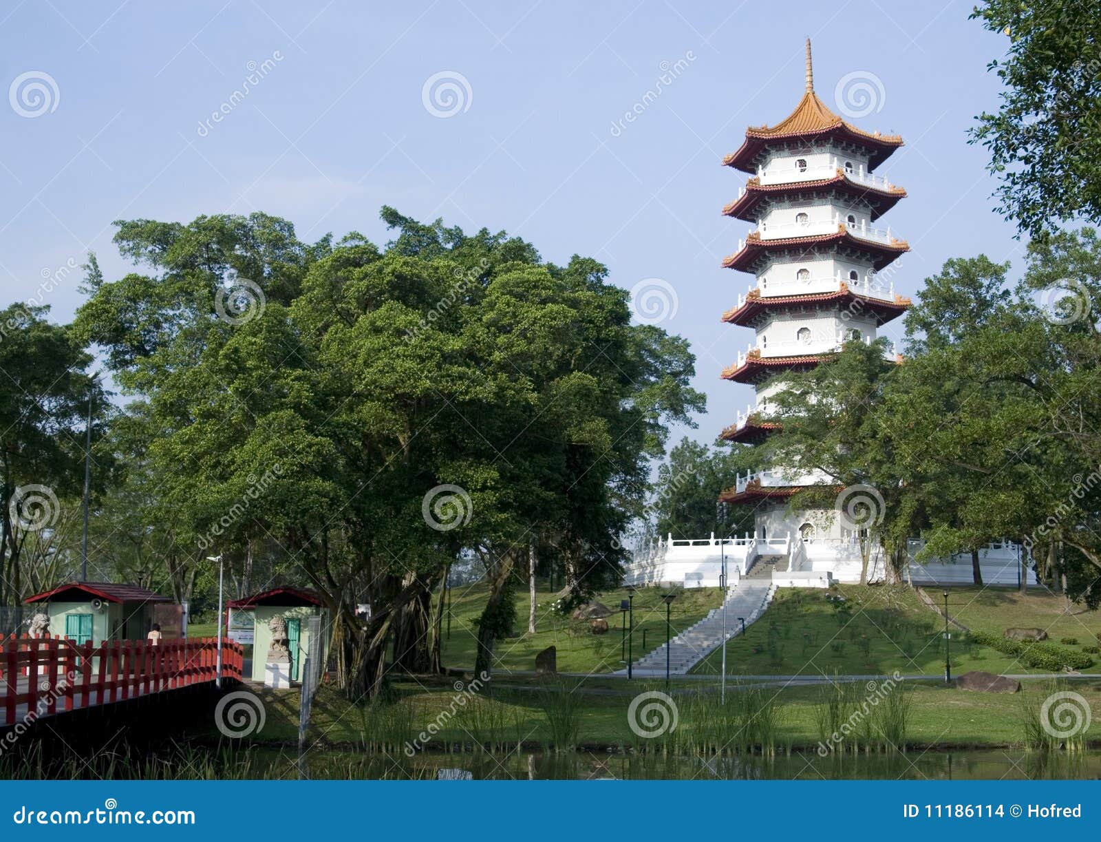 Garden with Pagoda stock photo. Image of culture, landmark - 11186114