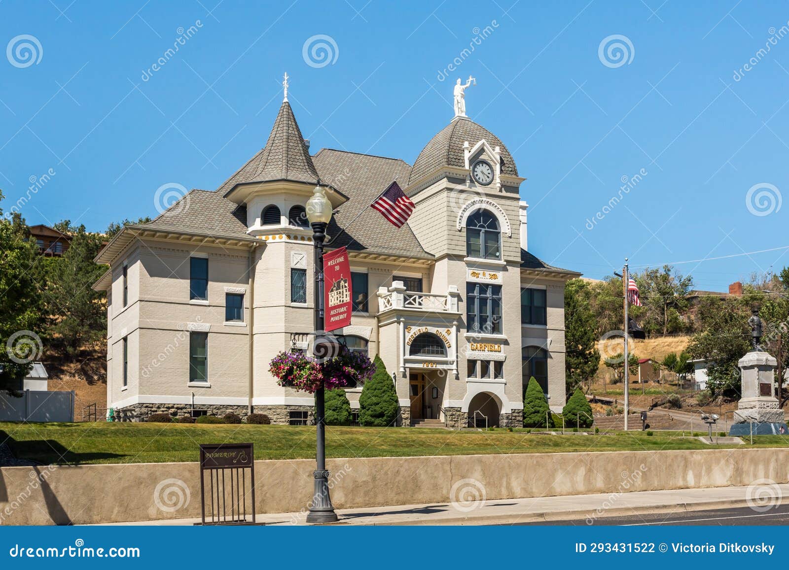 Garfield County Courthouse editorial photography. Image of facade ...