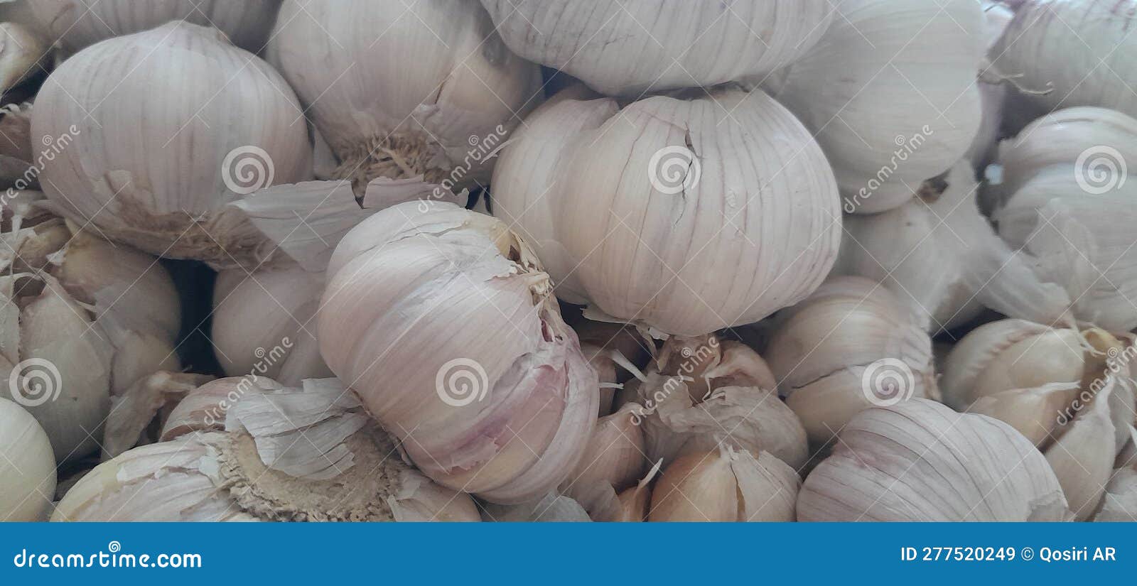 Garlic adds flavor stock image. Image of garlic, flavor - 277520249