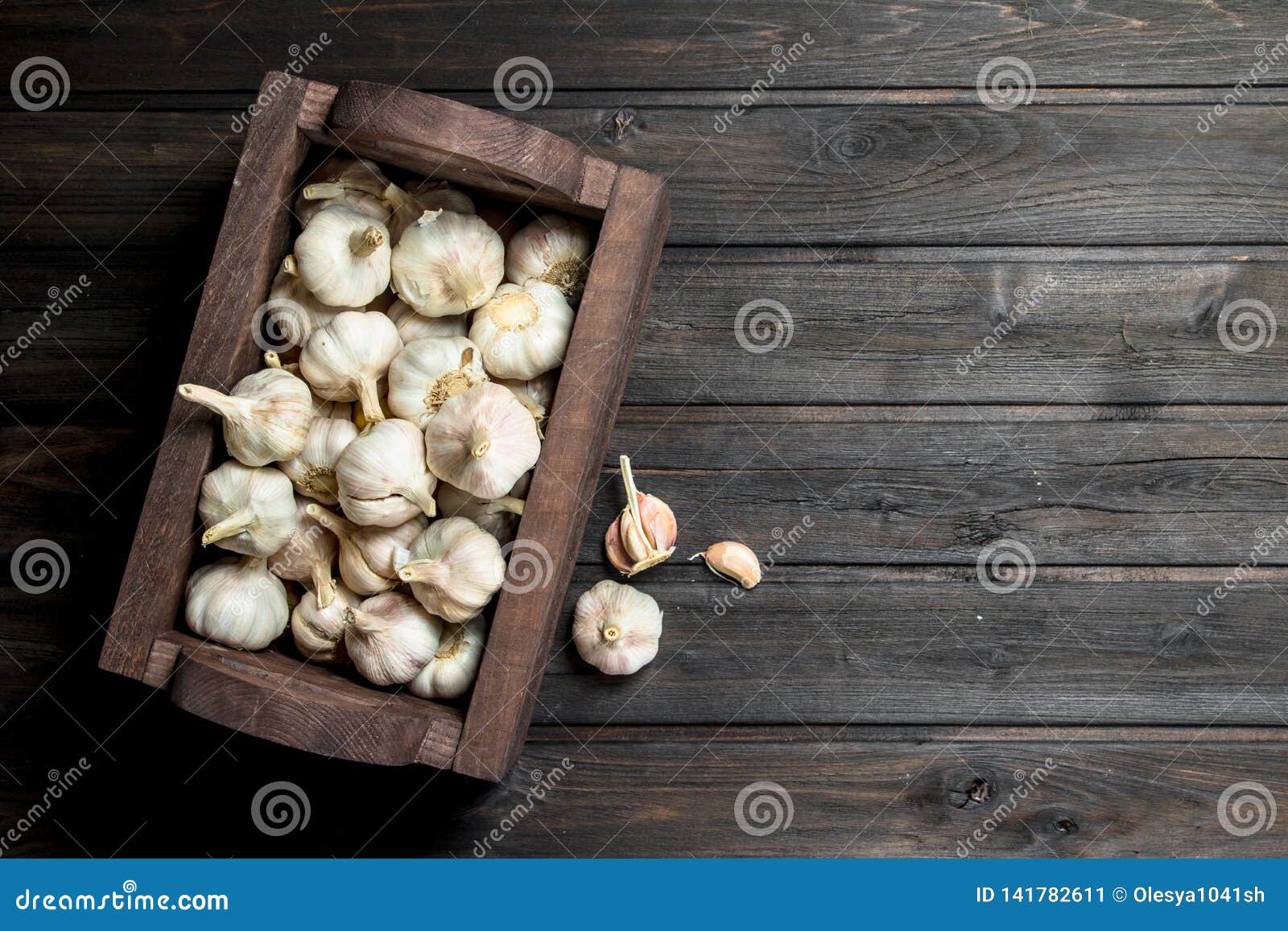 Garlic Box Stock Photos - Download 3,581 Royalty Free Photos