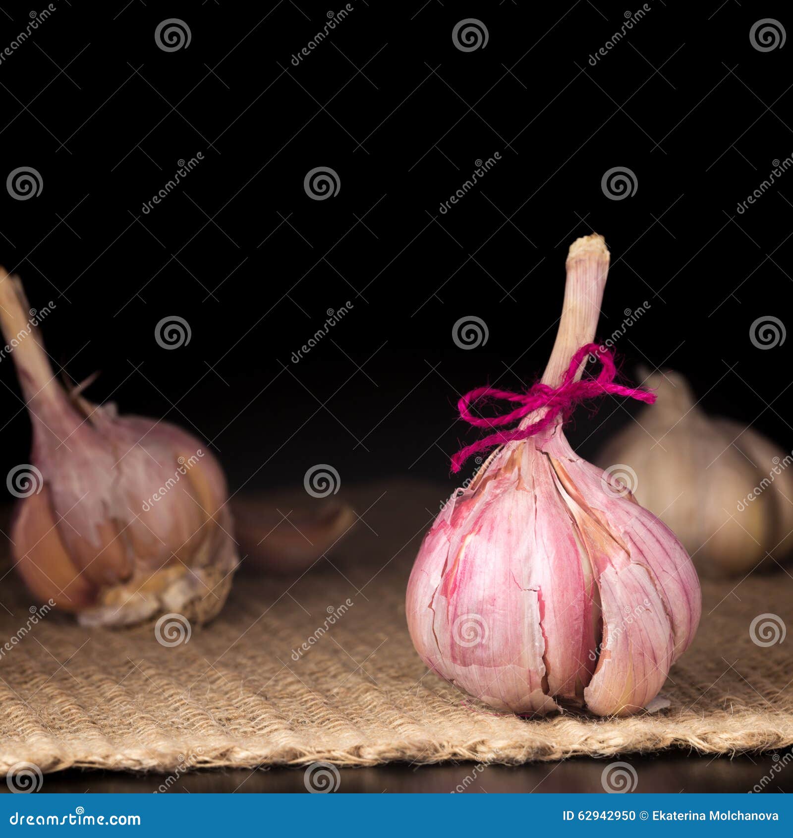 Garlic Bulb on the Dark Background Stock Photo - Image of spice, dark ...
