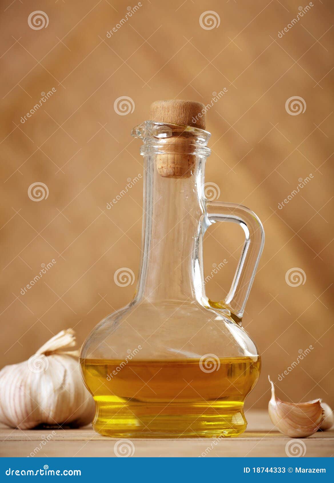 Garlic oil stock image. Image of food, brown, kitchen - 18744333