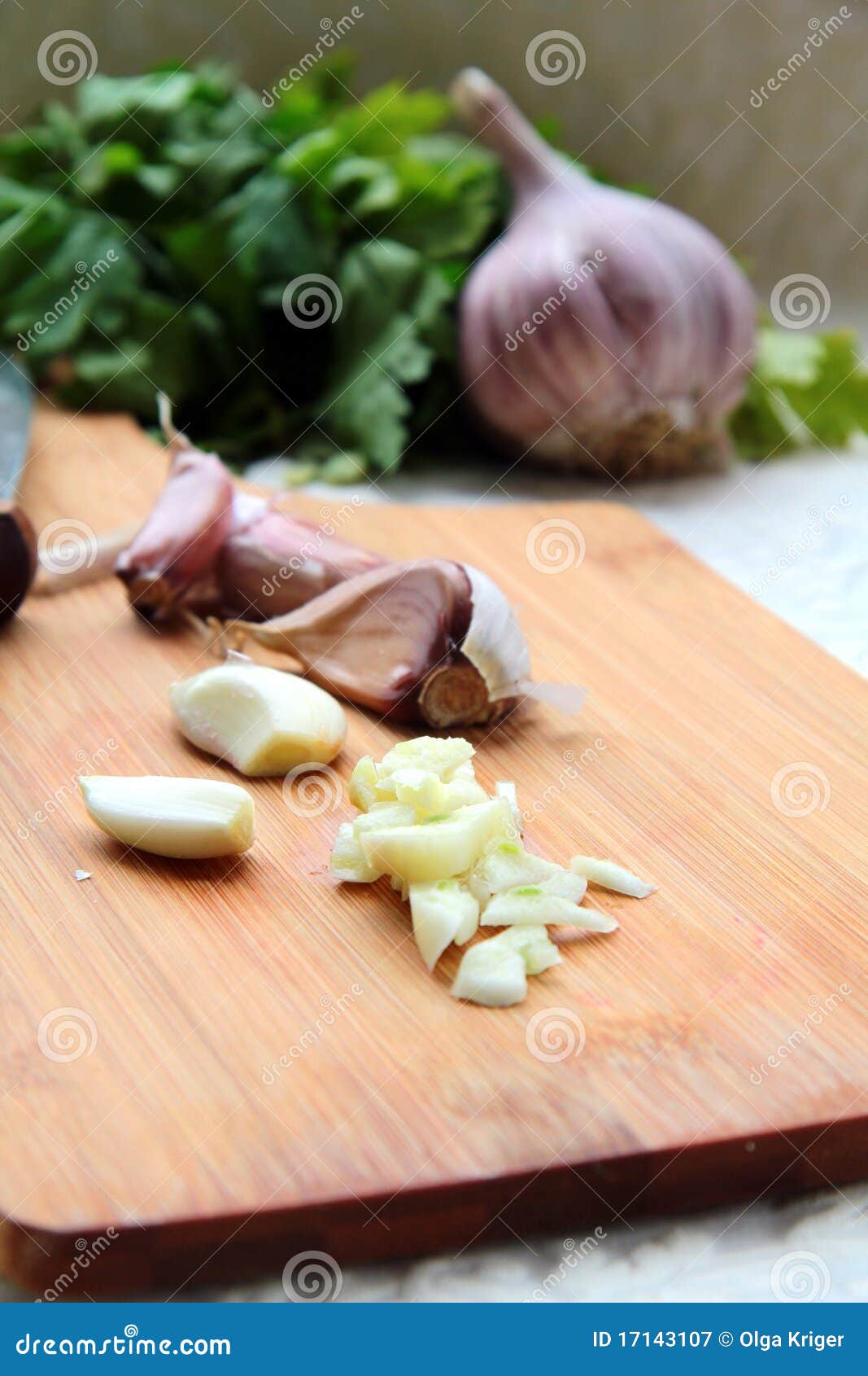 Garlic, peeled and sliced stock image. Image of ingredient - 17143107