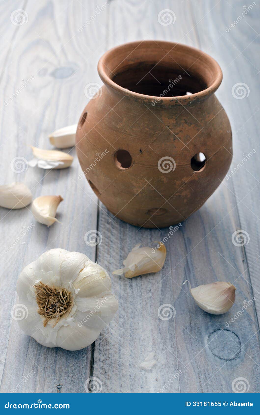 Garlic and Pot stock image. Image of garlic, clay, nutrition - 33181655