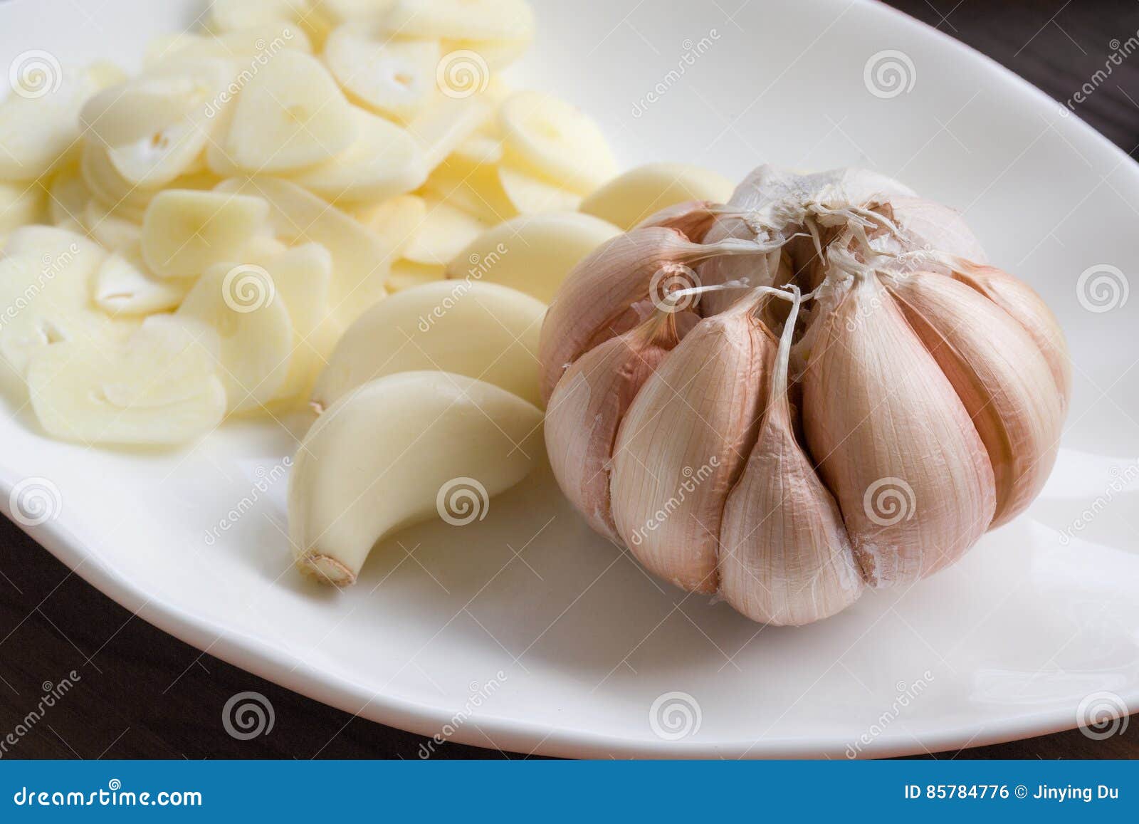 Garlic, Sliced Garlic . Dry Garlic Stock Photo - Image of allium, food ...