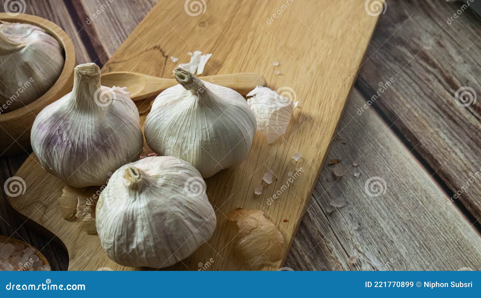 The Garlic on Wood Table for Food or Cooking Concept Stock Image ...