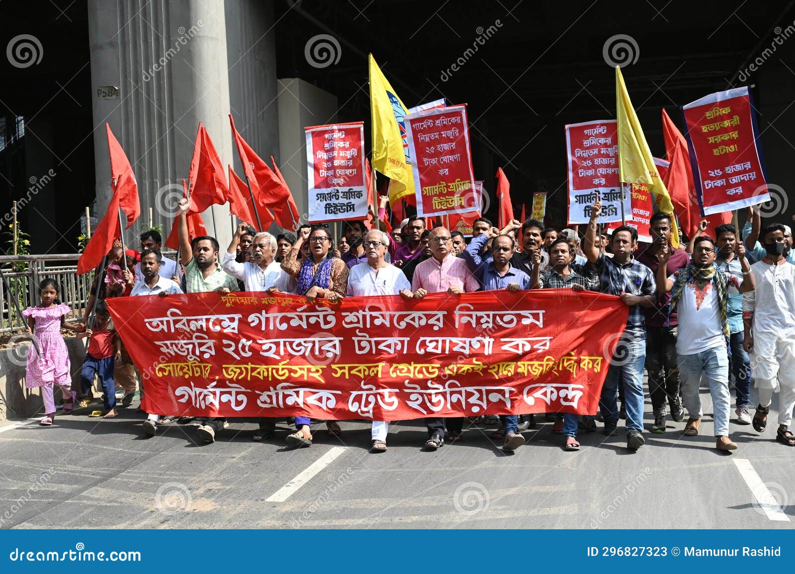 Garments Worker Protest in Dhaka. Editorial Stock Photo - Image of ...