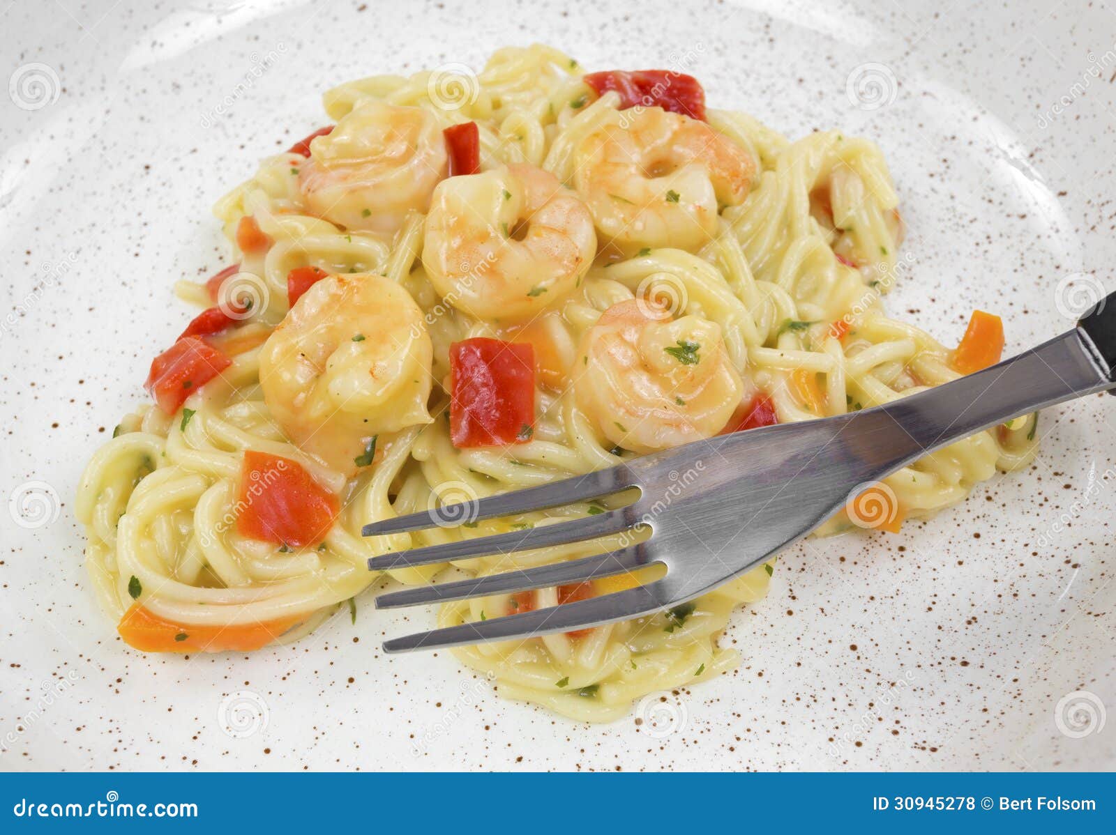 Garnalen En De Deegwaren Van Het Engelenhaar Met Vork Stock Foto ...