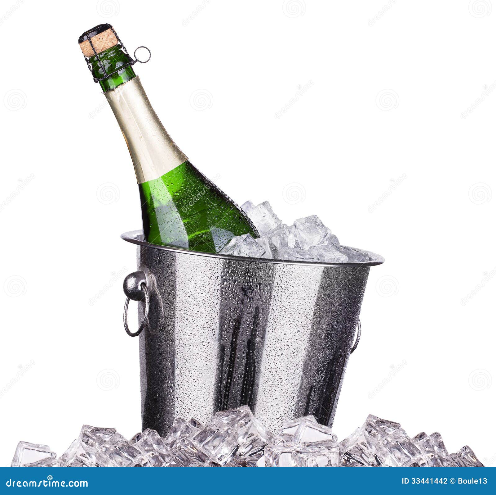 Garrafa De Champagne Em Uma Cubeta Foto de Stock - Imagem de cubo, anel ...