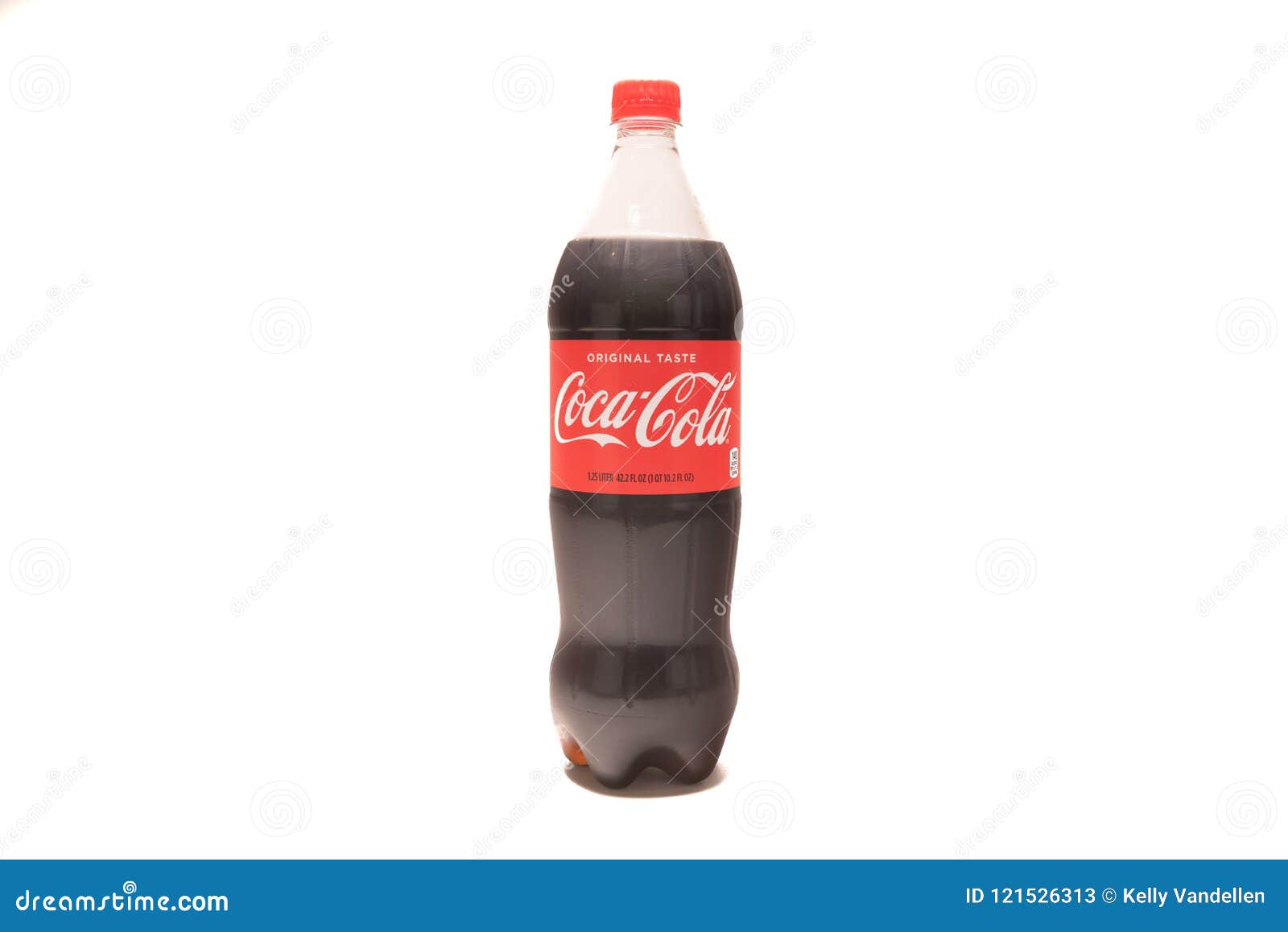 Garrafa Do Litro De Coca-Cola No Branco Foto de Stock Editorial ...