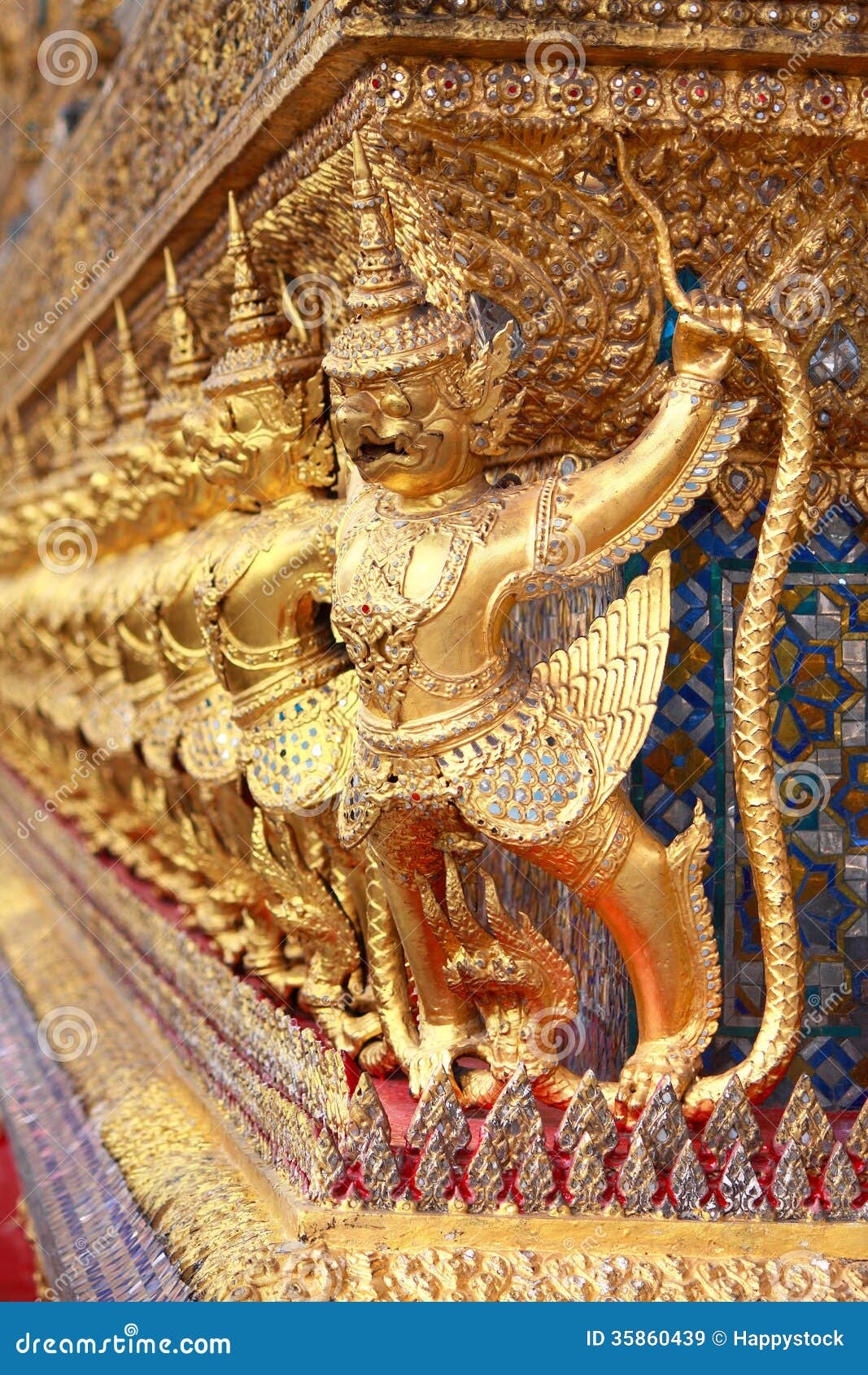 Garuda imagem de stock. Imagem de templo, fileira, tradicional - 35860439