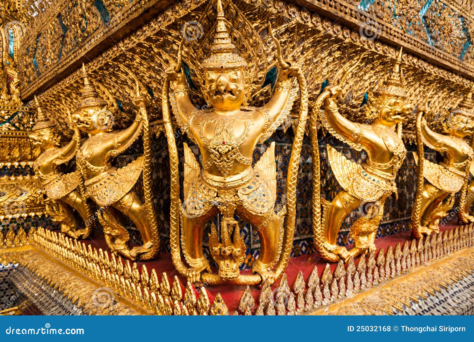 Garuda Statue in Grand Palace of Thailand Stock Photo - Image of city ...