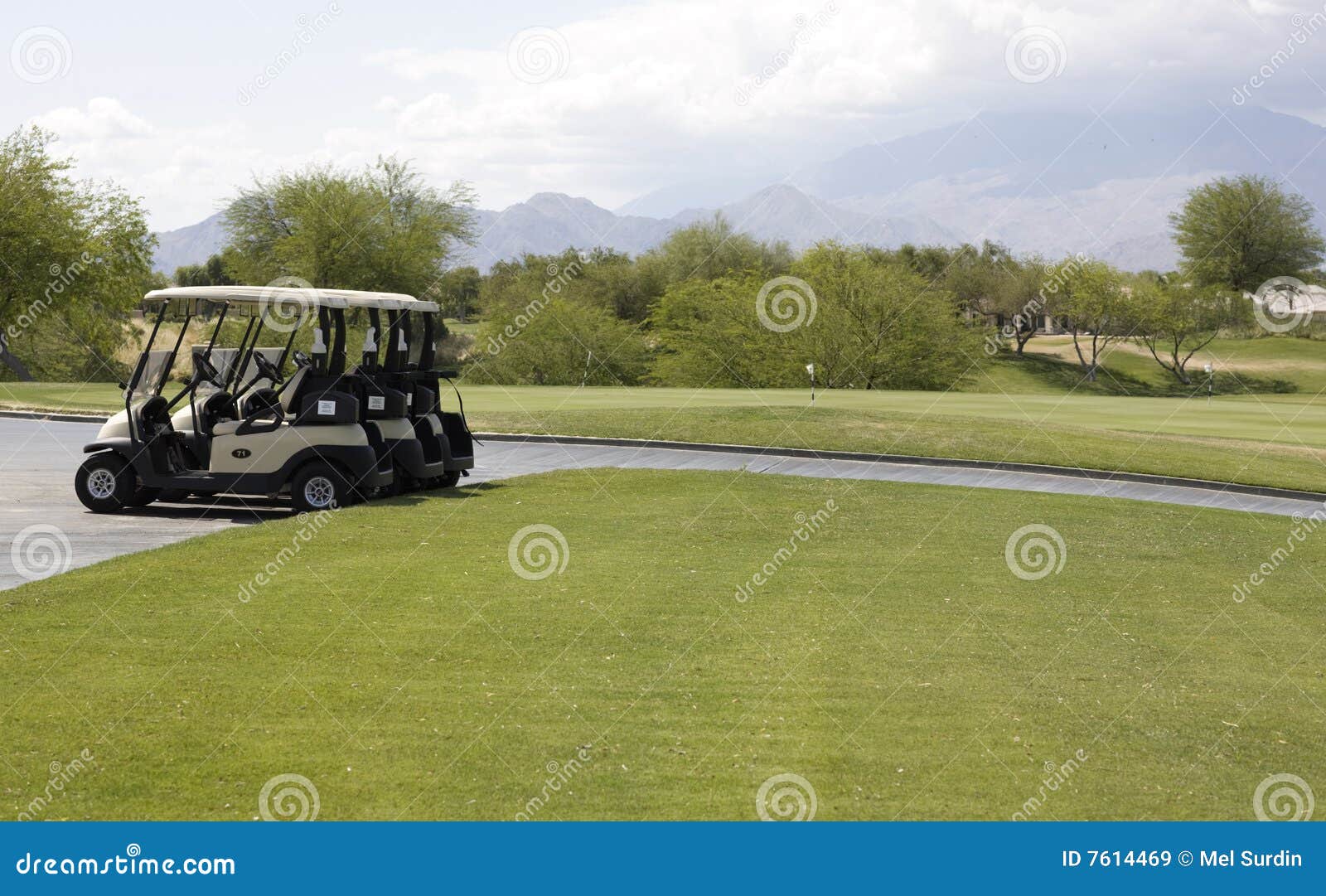 Gary Player Signature Golf Course Stock Image - Image of trap, agua ...