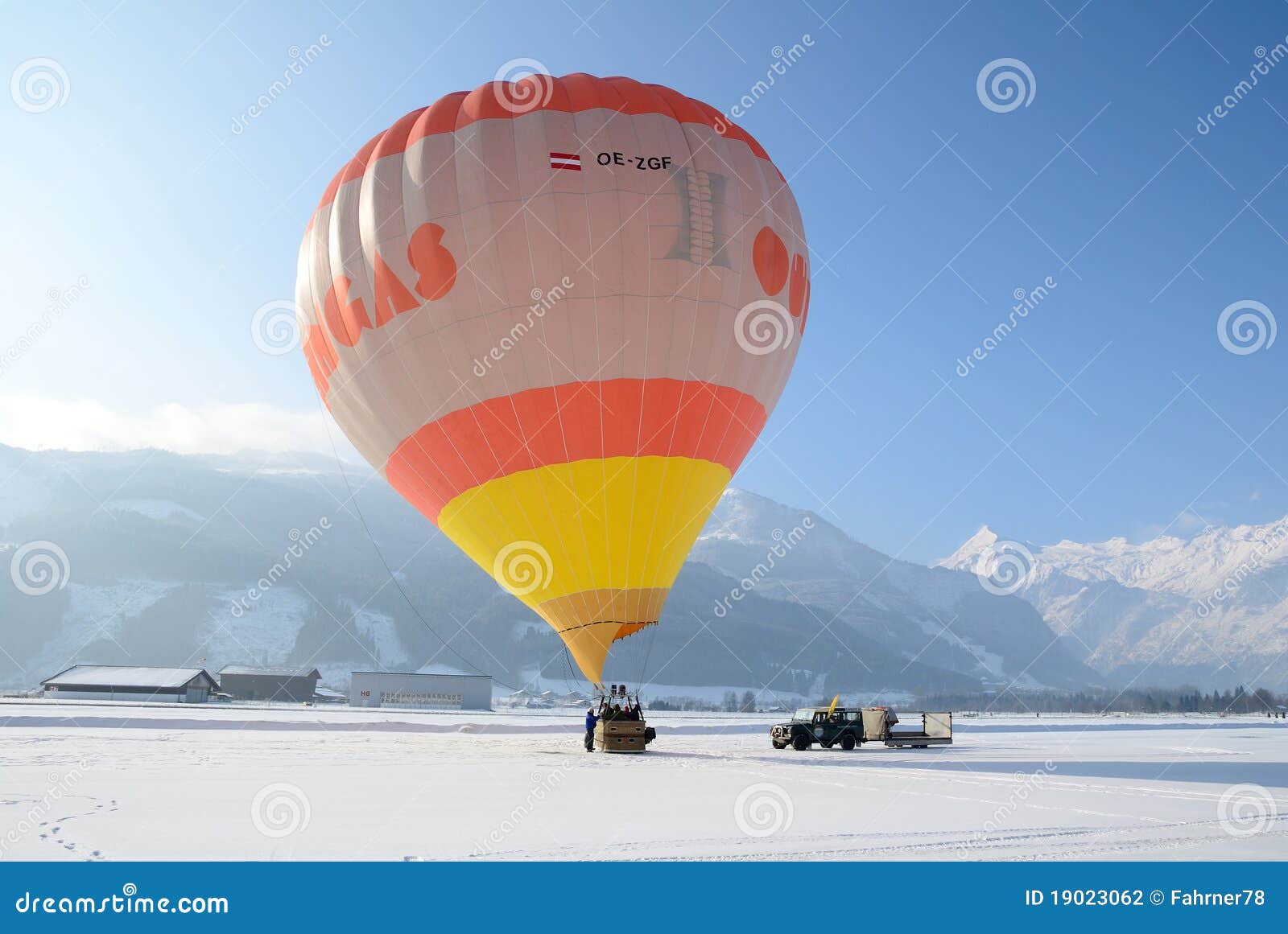 Gas Balloon editorial photography. Image of race, balloons - 19023062