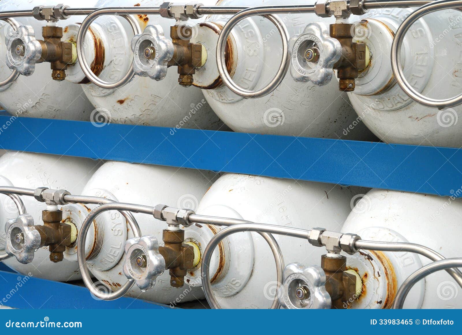 Gas Bank editorial image. Image of valves, container - 33983465