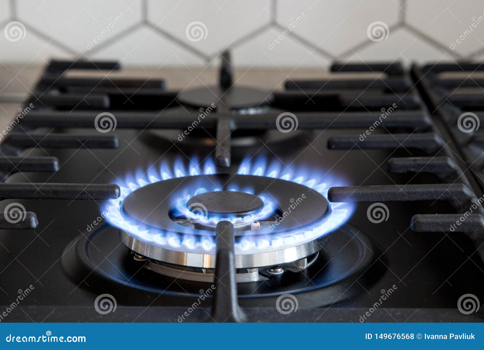 Gas Burner on Black Modern Kitchen Stove. Kitchen Gas Cooker with ...
