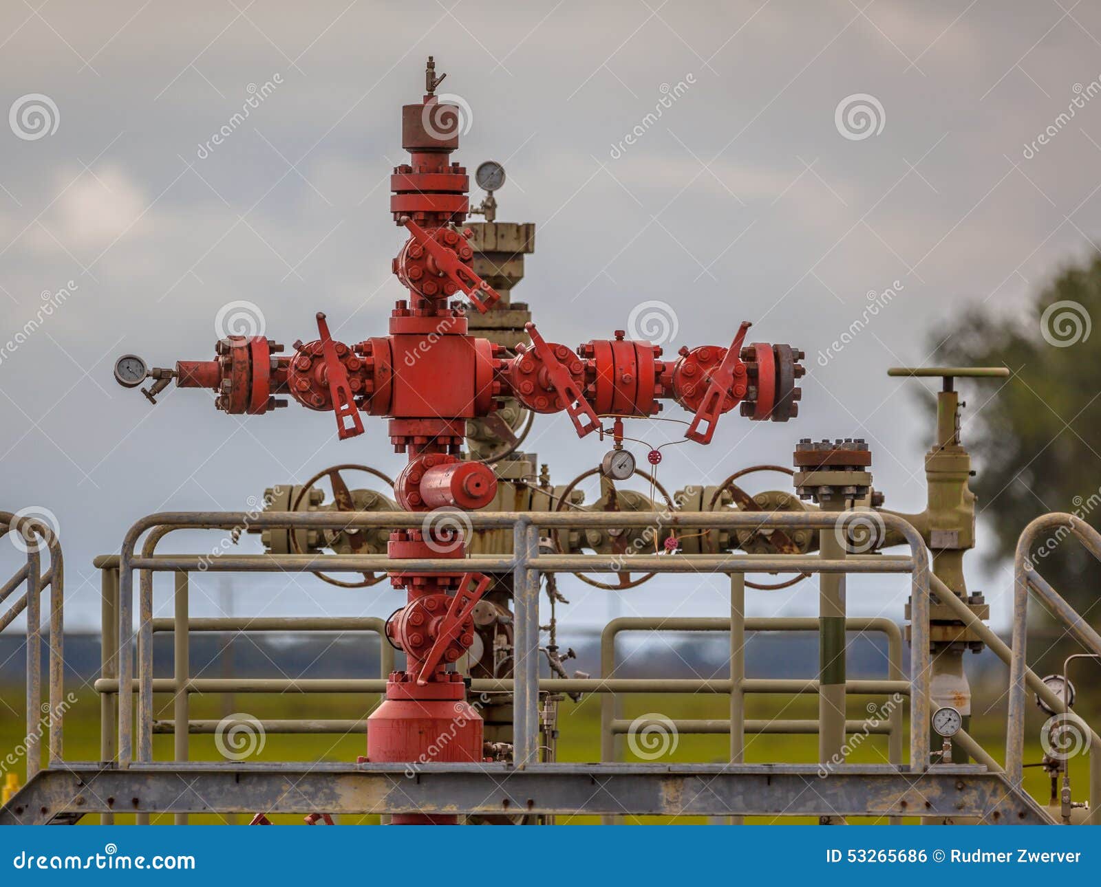 Well Head Maintenance Team And Well Service Team Work On Oil And Gas ...