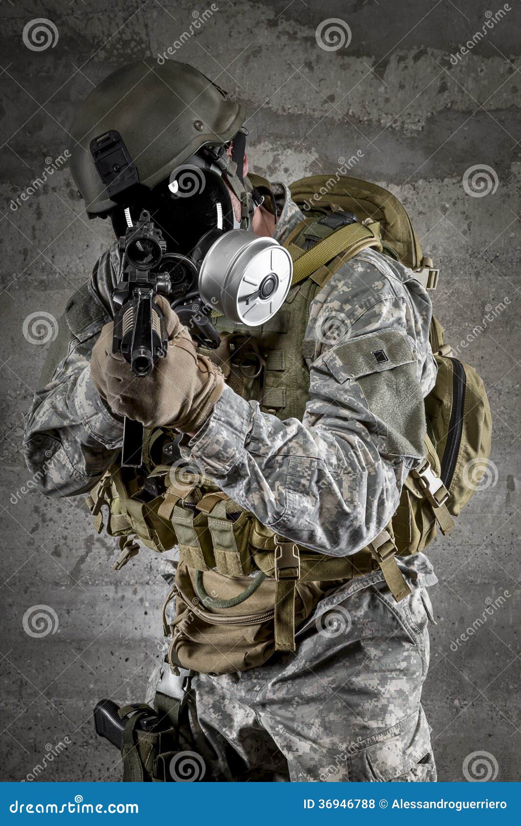 Gas Mask Soldier Stock Photo | CartoonDealer.com #39149028