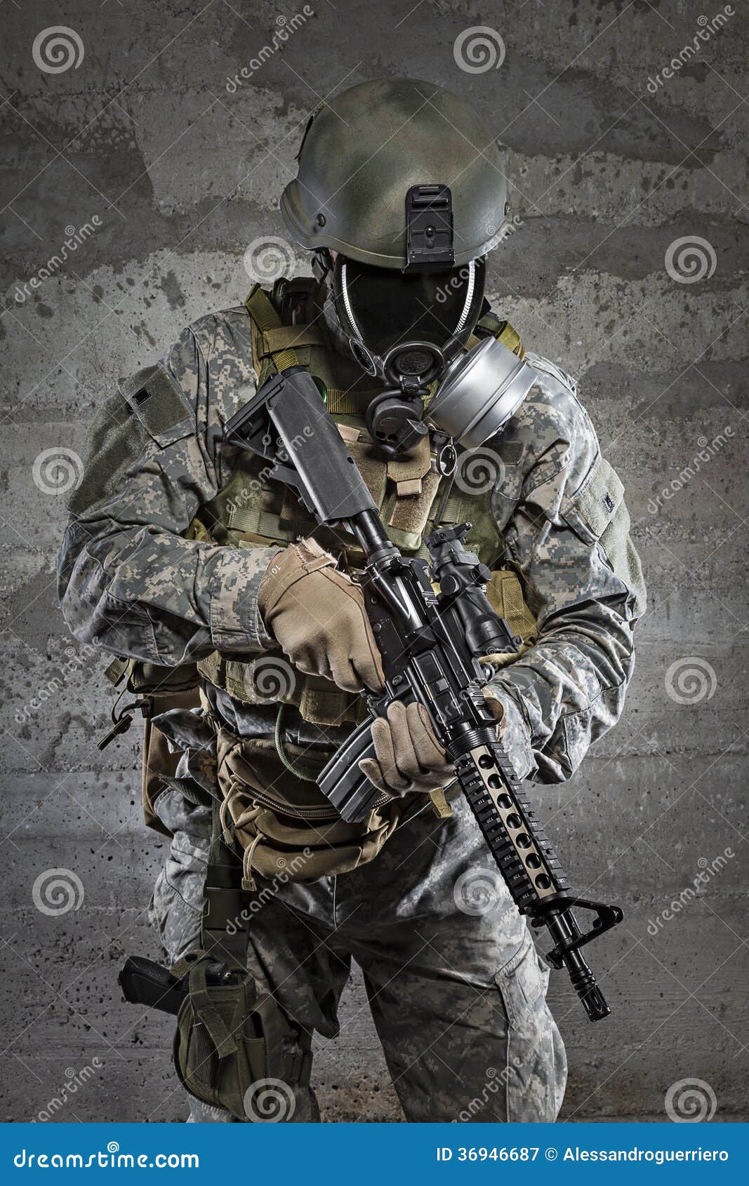 Gas Mask Soldier Stock Photo | CartoonDealer.com #39149028