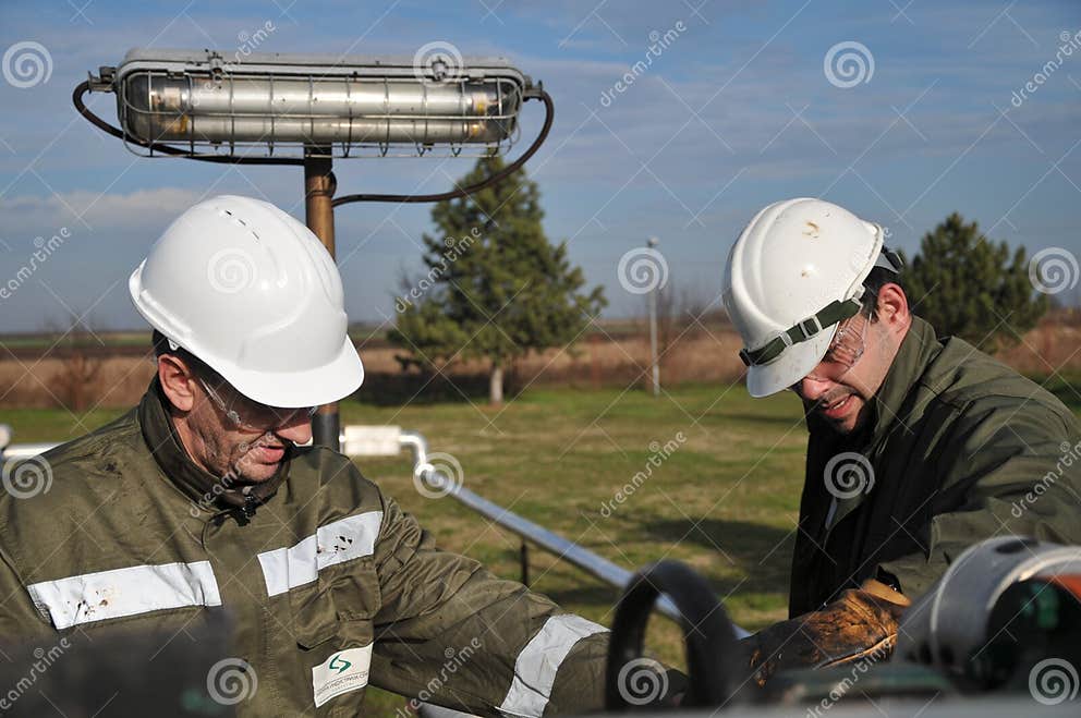 Gas operator stock image. Image of pipeline, person, renewable - 18875771