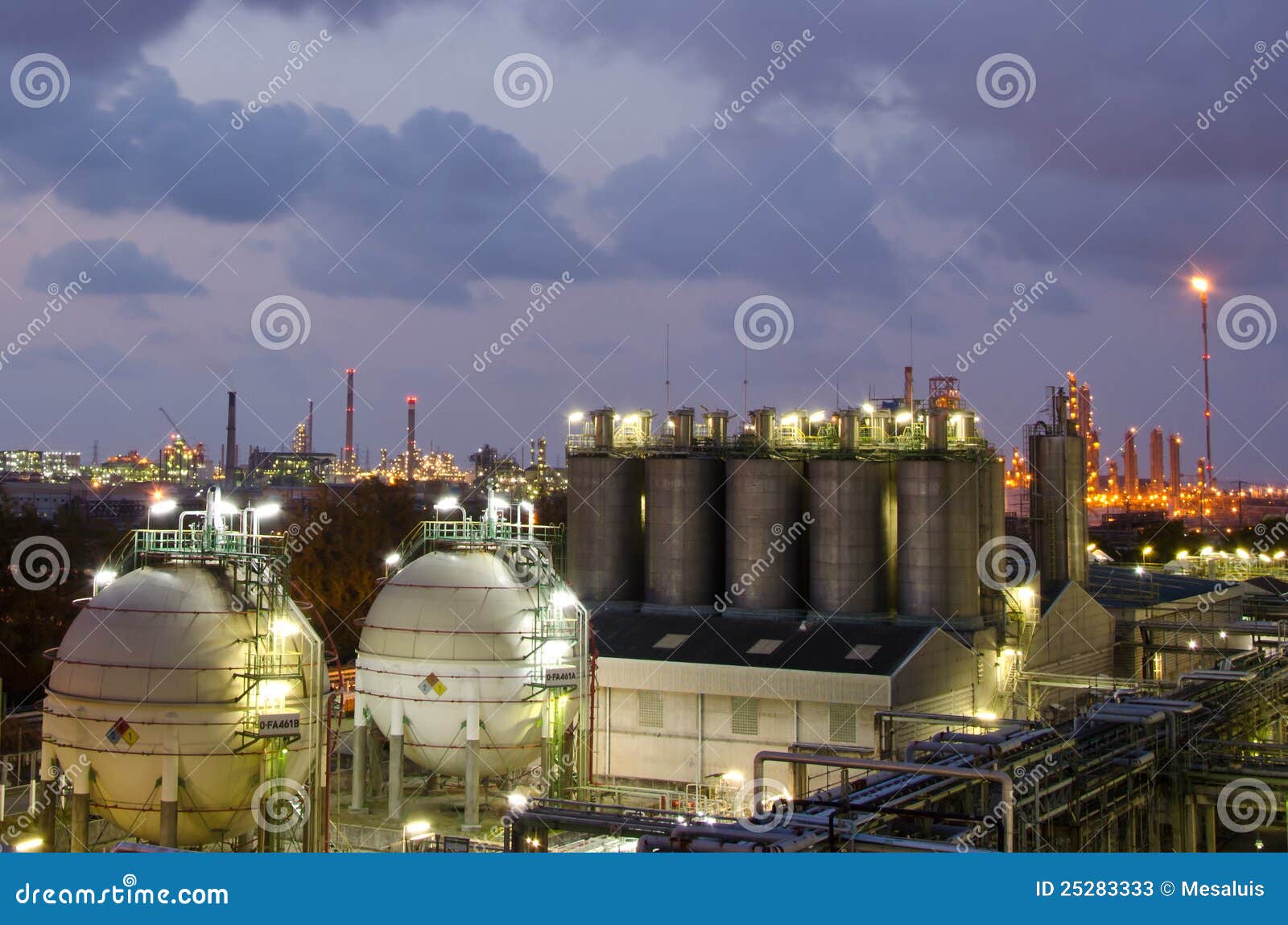 Gas storage spheres tank stock image. Image of chemical - 25283333