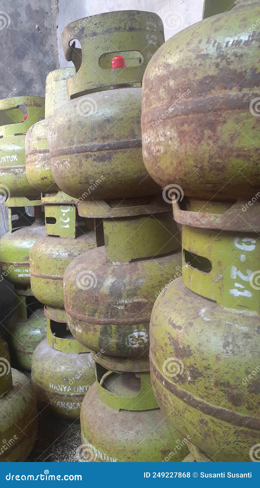 Gas tube editorial stock photo. Image of liquified, hard - 249227868