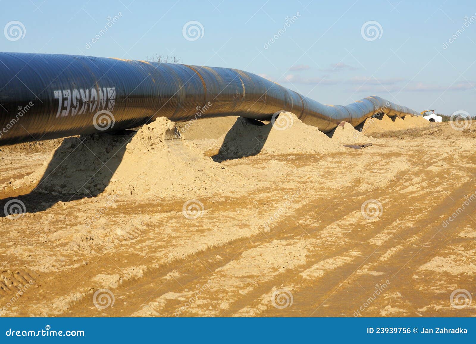 Gasoduto foto editorial. Imagem de conduzir, transporte - 23939756