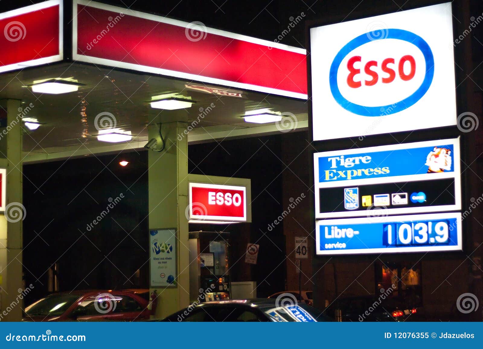 Gasolinera de Esso imagen editorial. Imagen de exxon - 12076355