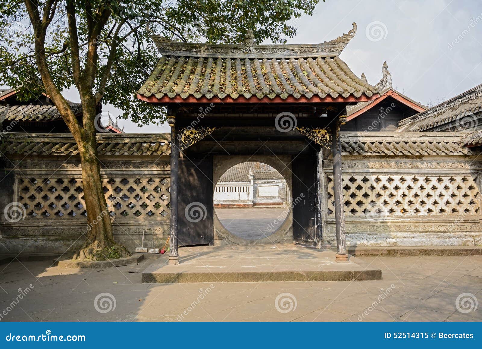 Gate of Ancient Chinese Building in Sunny Spring Stock Image - Image of ...