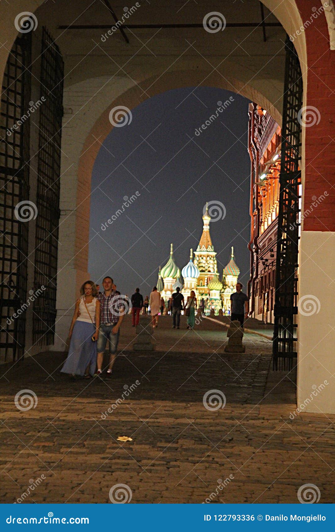 Red square gate editorial photo. Image of symbol, palace - 122793336