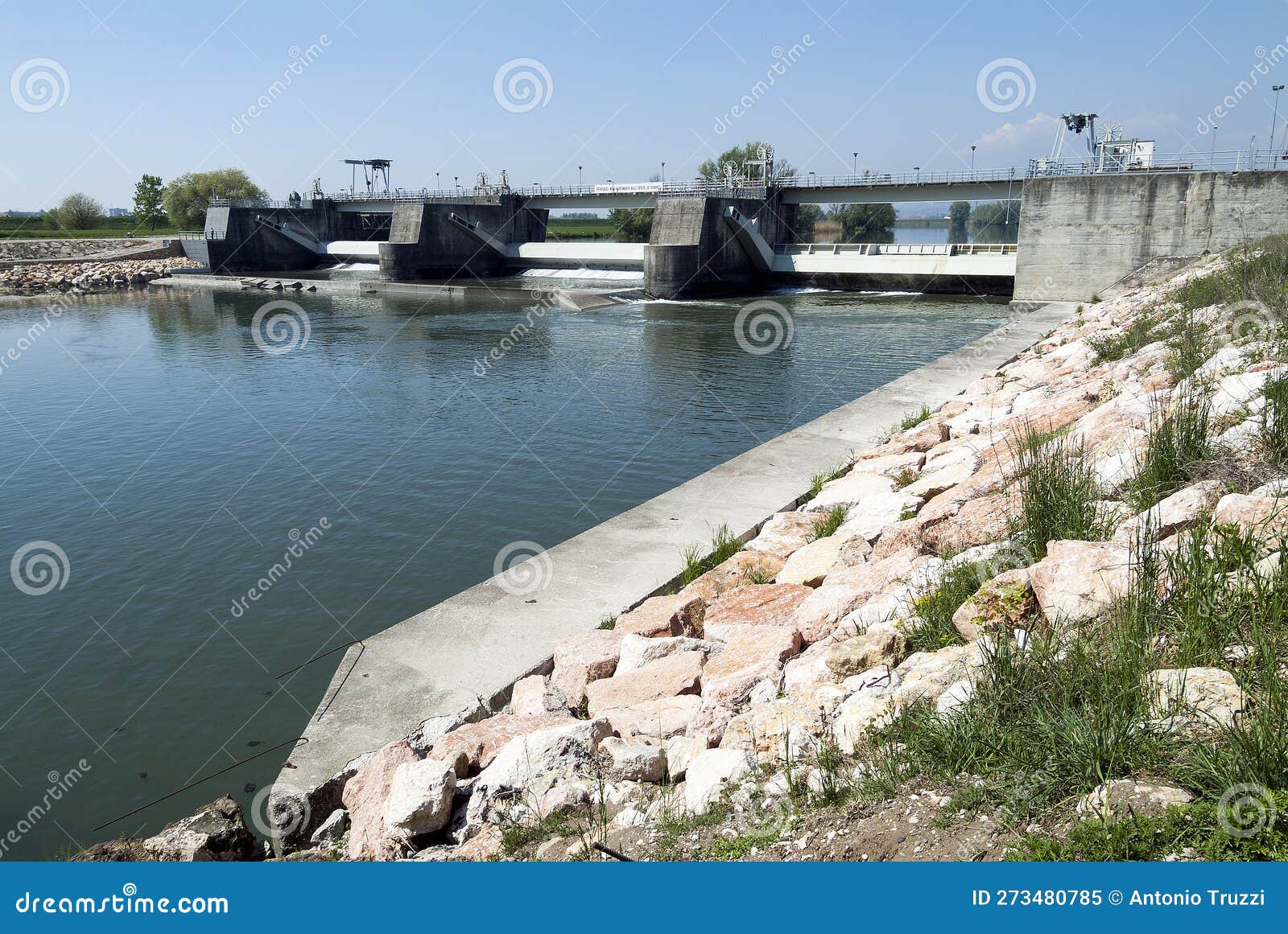 Gate Dam To Control the Water Level in the Canal Stock Image - Image of ...