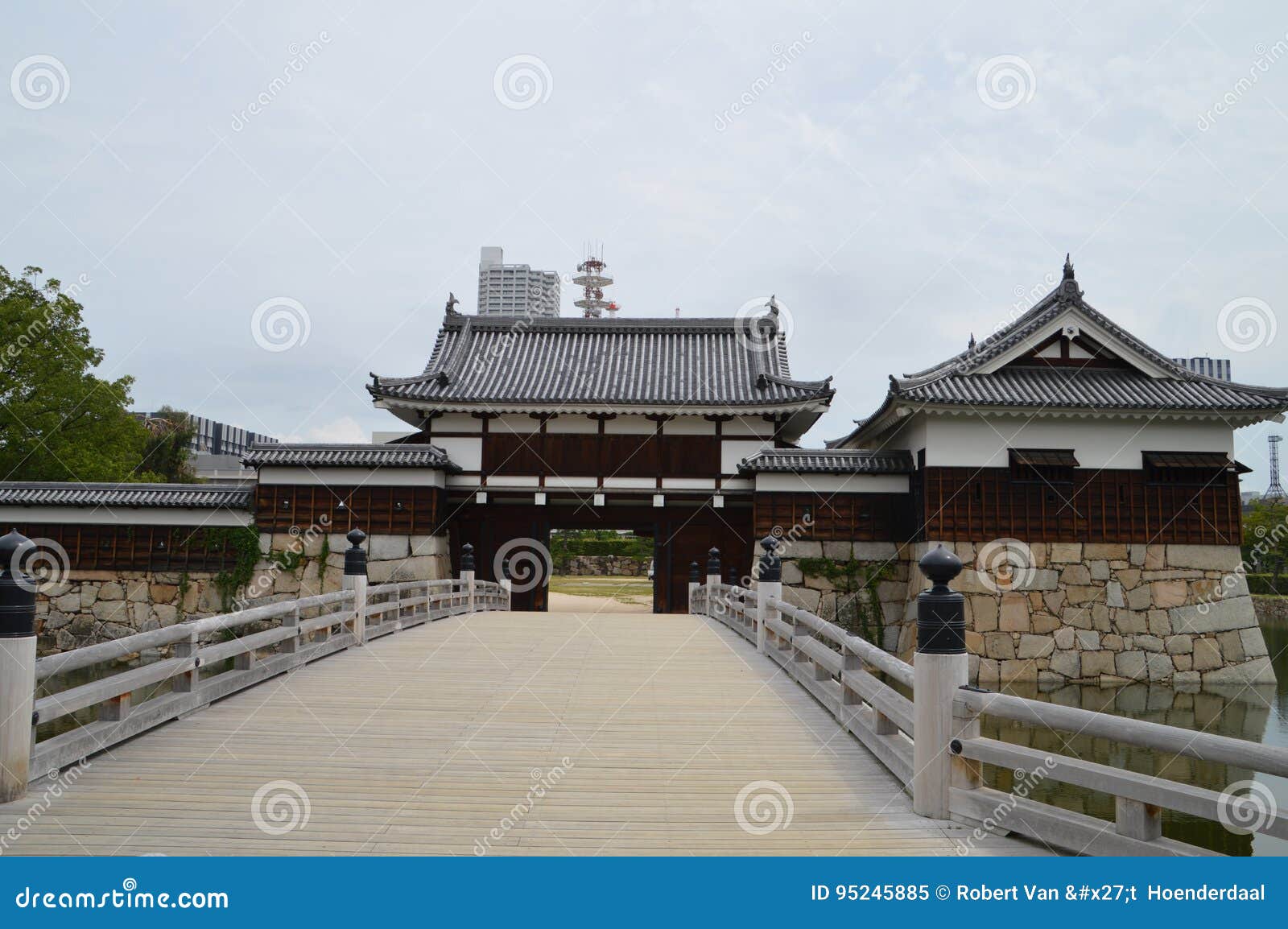 Gate Hiroshima Castle in Japan 2015 Editorial Image - Image of wooden ...