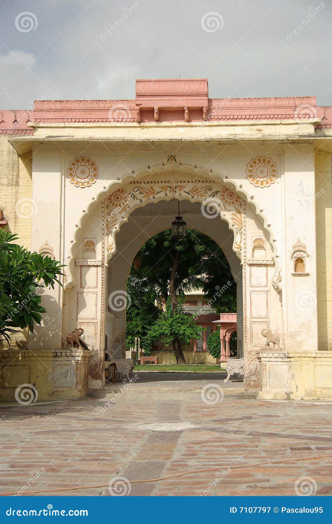Gate of the Jojawar Fort in Rajasthan Stock Image - Image of entrance ...