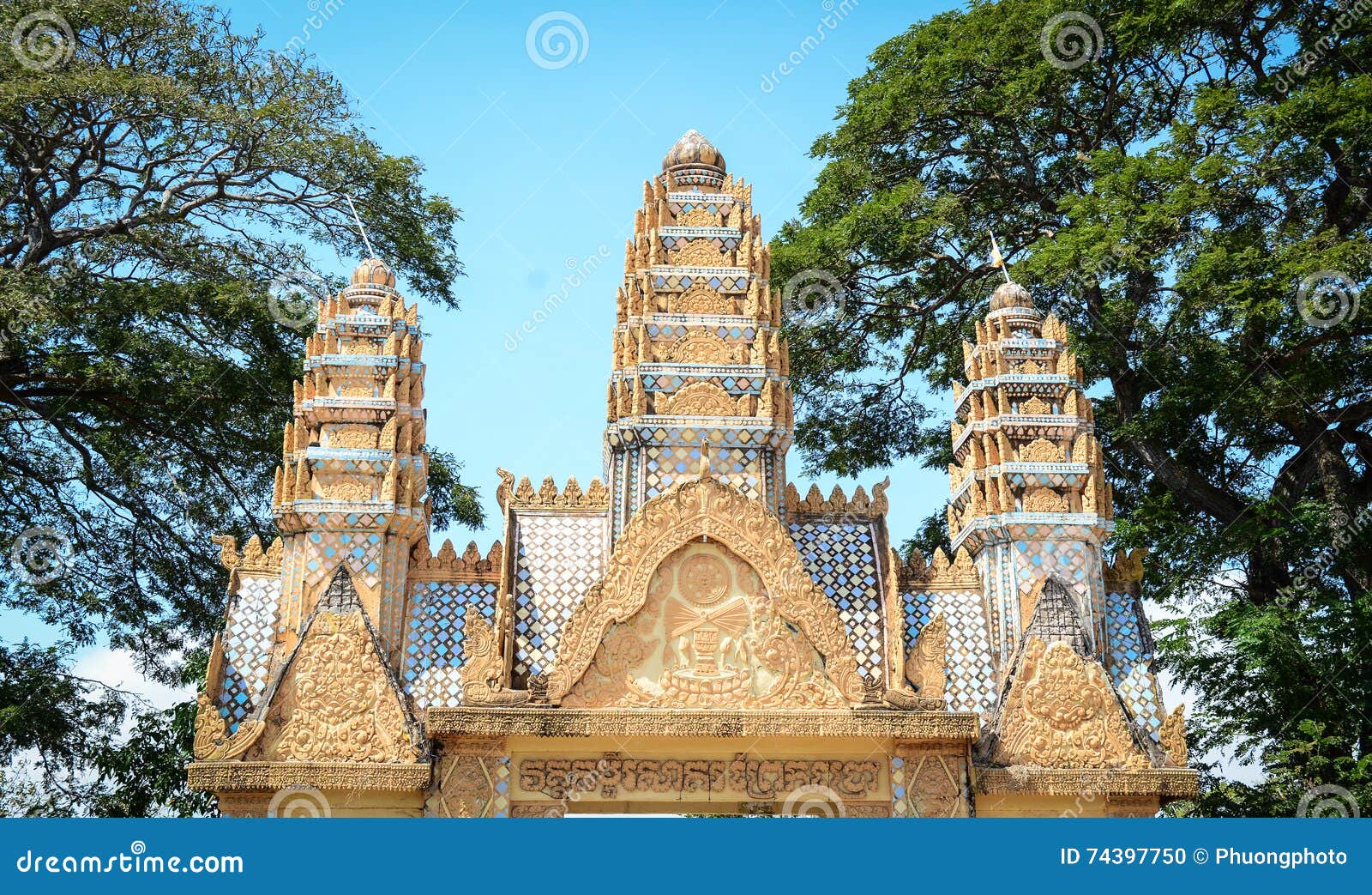 The Gate of Khmer Temple in Can Tho, Southern Vietnam Editorial Image ...