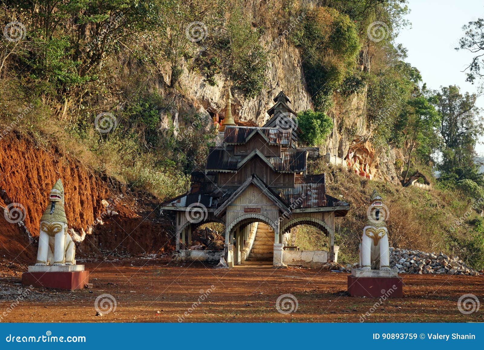 Gate of monastery editorial stock image. Image of building - 90893759