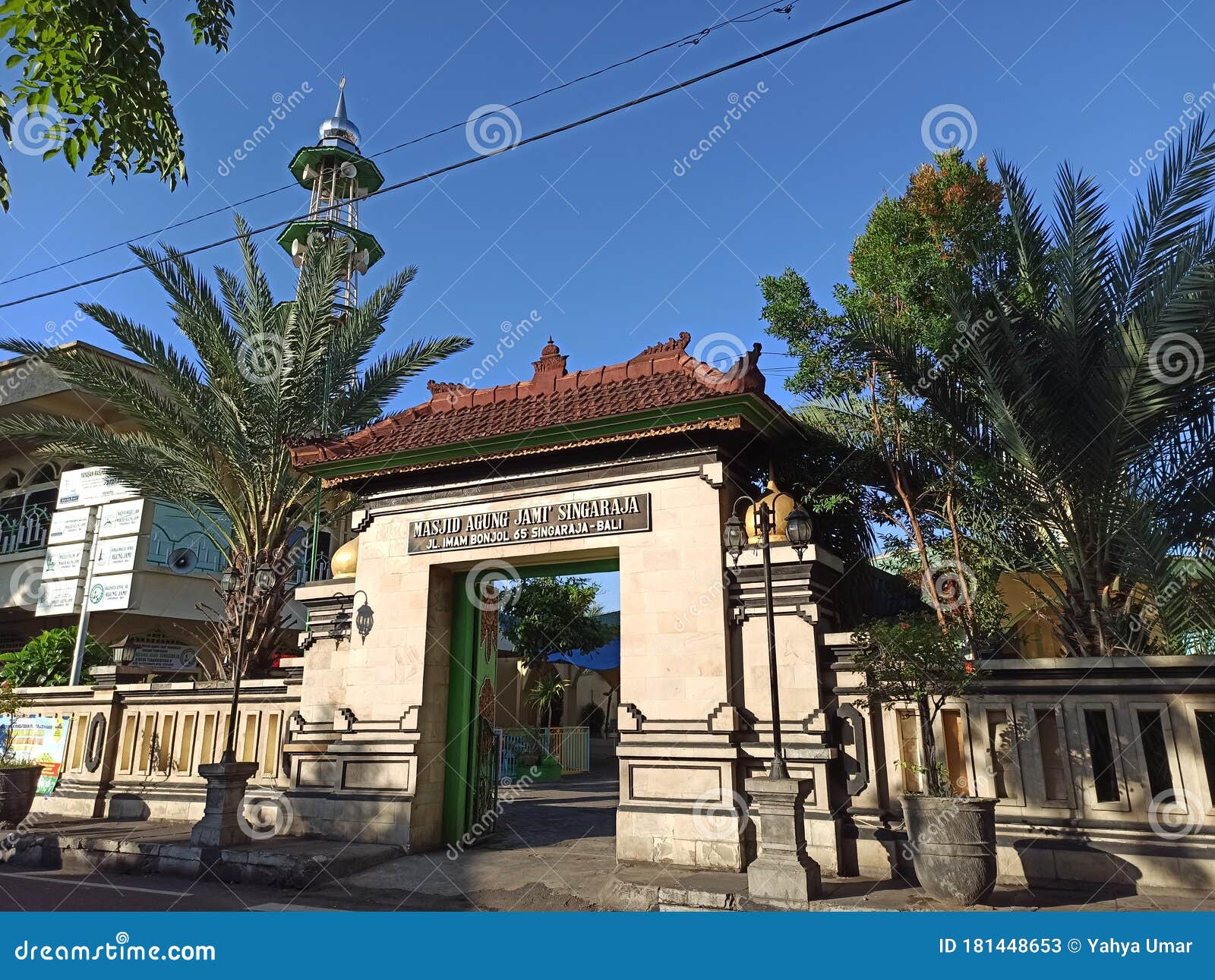 The gate of the mosque editorial stock photo. Image of building - 181448653