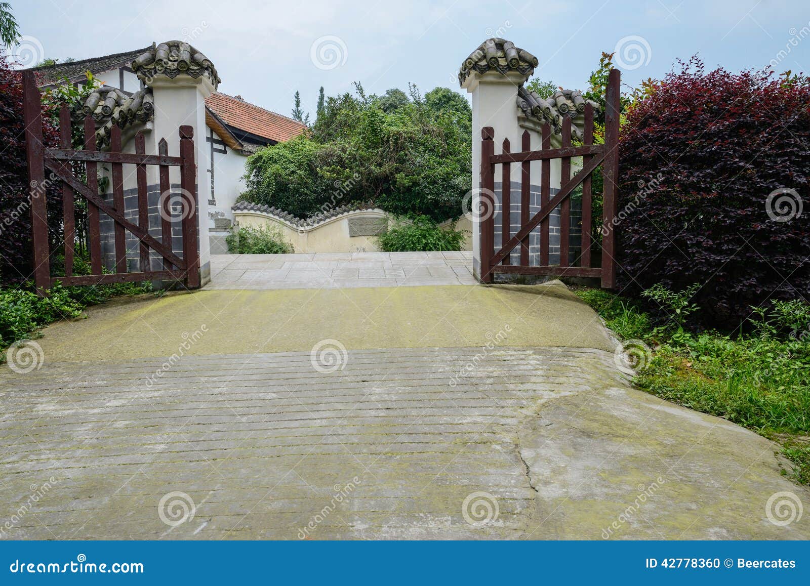 Gate Rural Courtyard Roadside Photos - Free & Royalty-Free Stock Photos ...