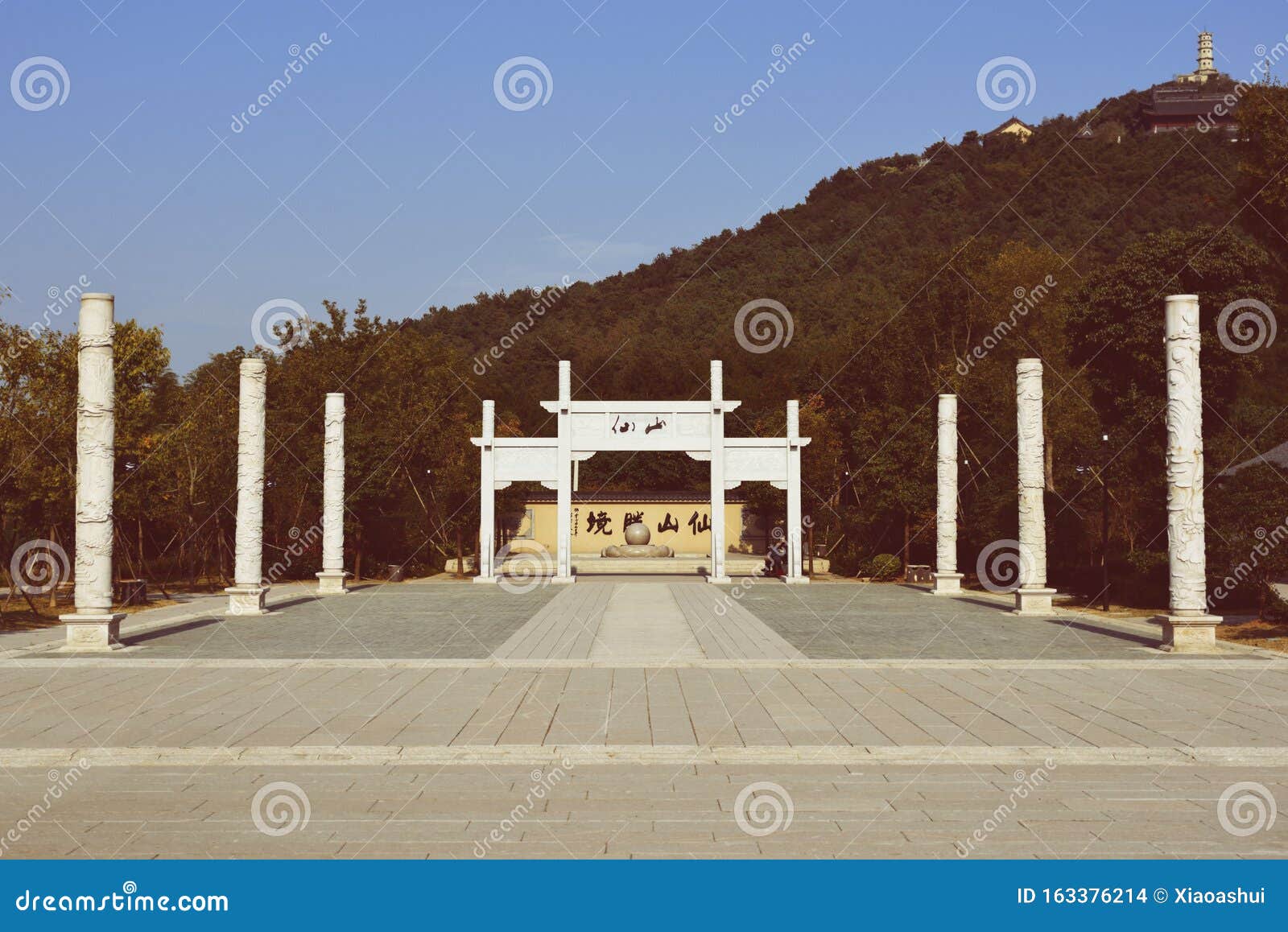 At the Gate of the Scenic Spot Editorial Stock Image - Image of tower ...