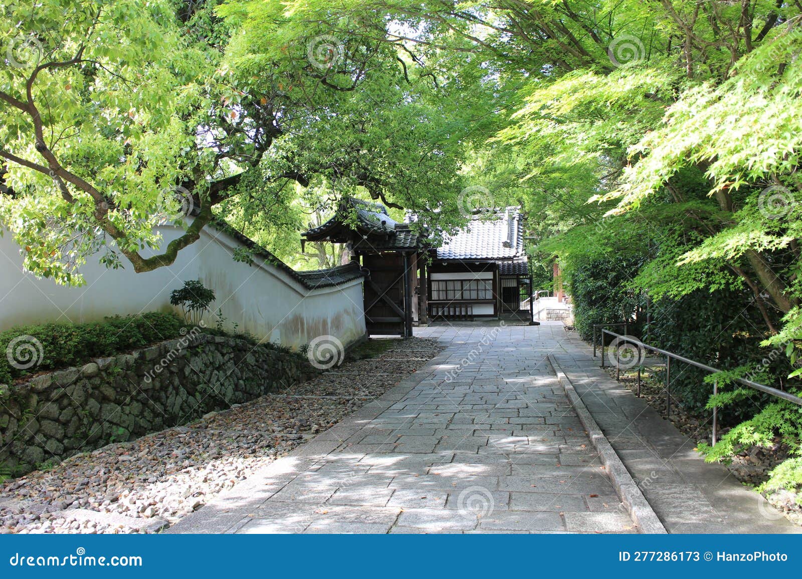 The Gate of Shoren-in Temple in Kyoto, Japan Stock Image - Image of ...