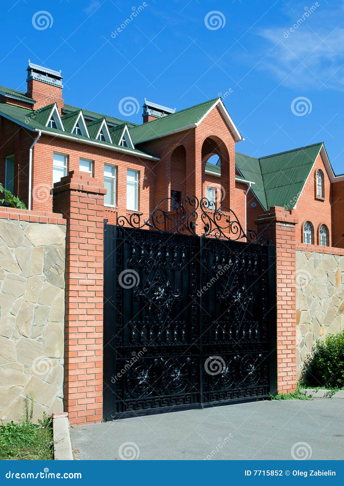 Gate of the small house stock photo. Image of tree, yellow - 7715852