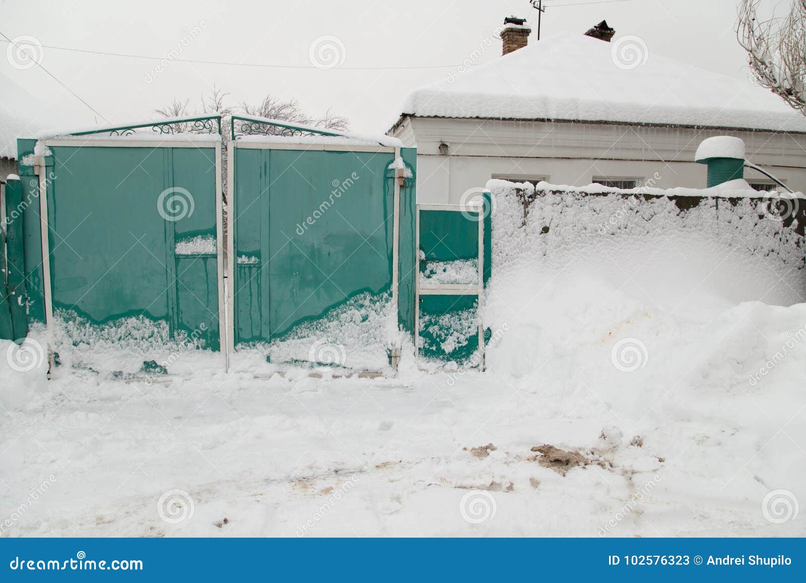 Gate in the snow stock image. Image of metal, frost - 102576323