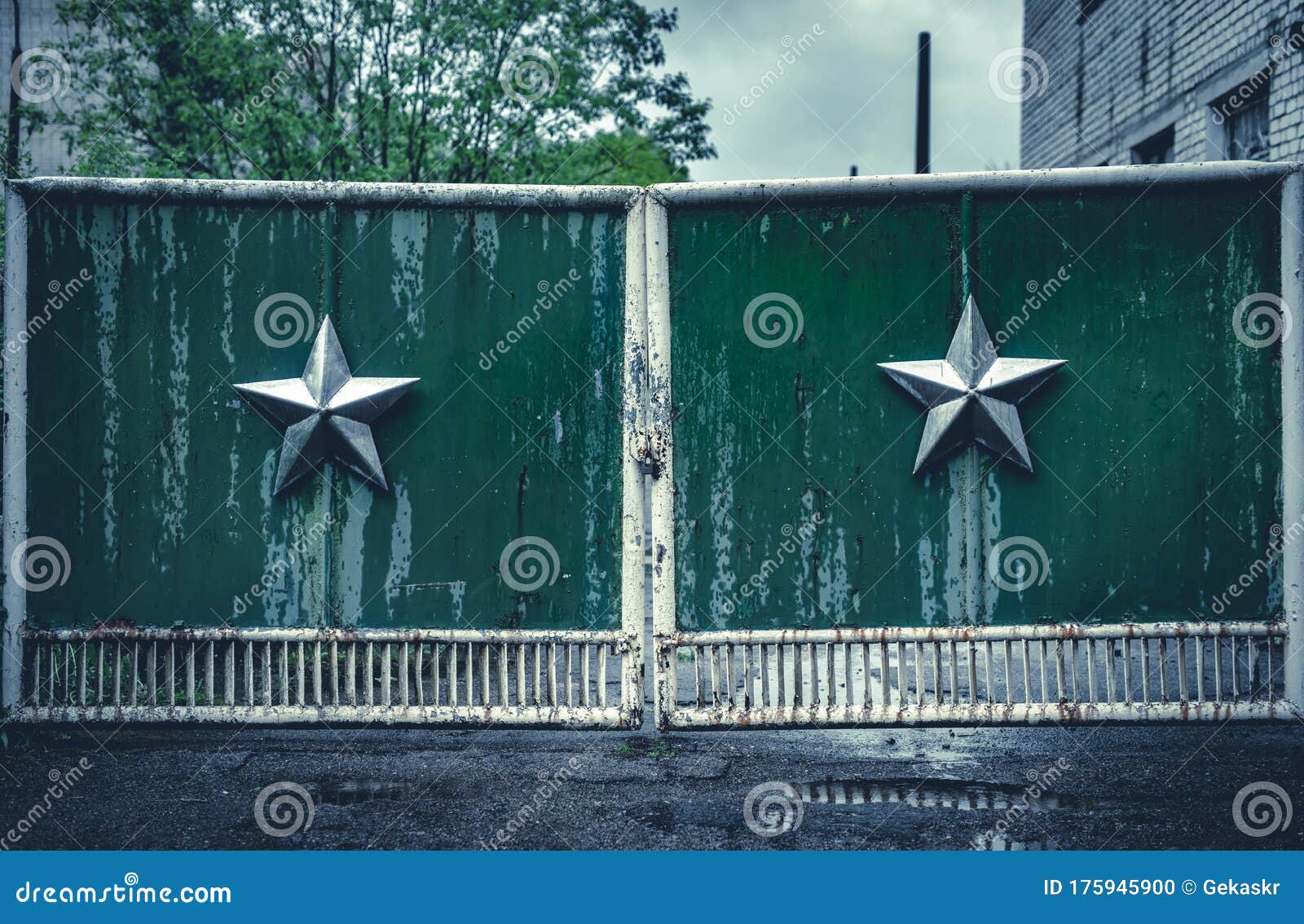 Gate with Soviet Stars To the Chernobyl Exclusion Zone Stock Photo ...
