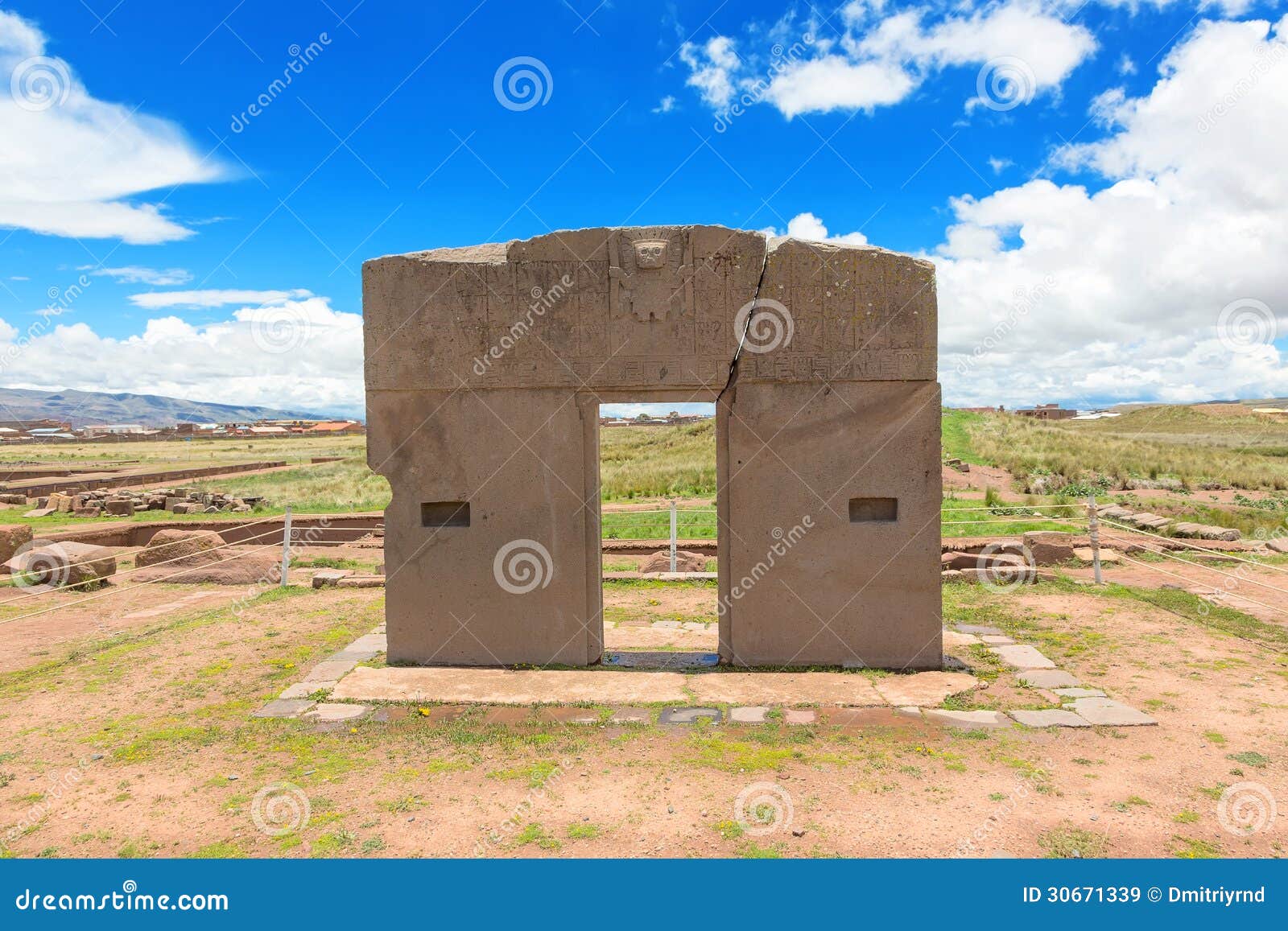 Gate of the Sun, Tiwanaku Ruins, Bolivia Stock Image - Image of city ...