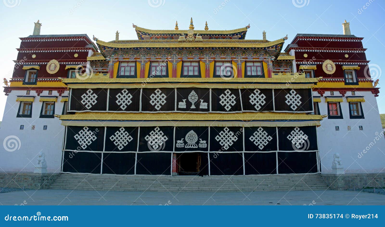Gate of Tibetan Style Temple Stock Photo - Image of china, colors: 73835174