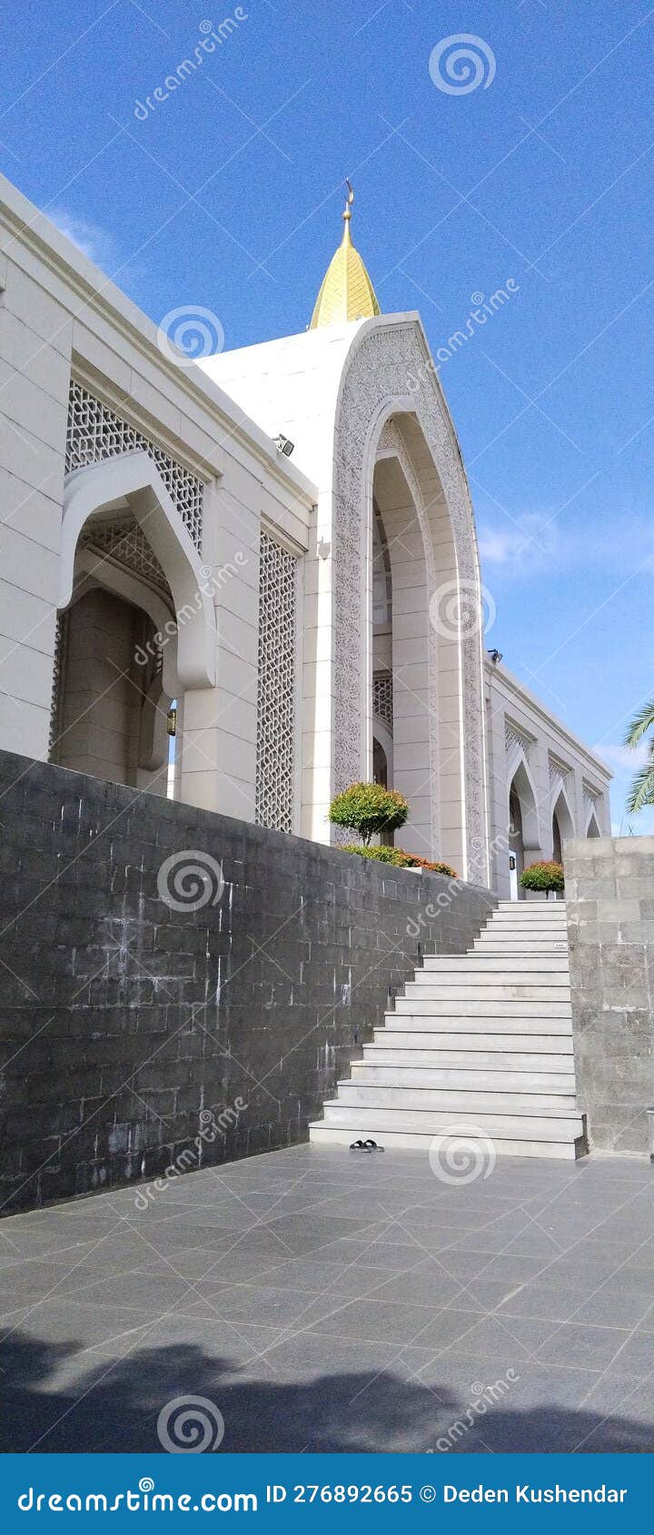 The Gate To the Al Falah Batulicin Mosque Stock Image - Image of mosque ...
