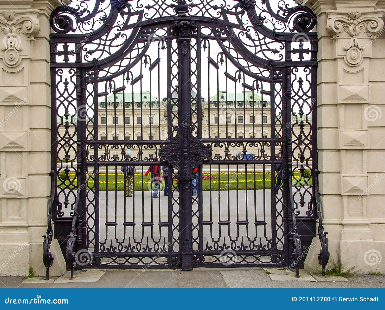 Gate To the Palace in Vienna, Austria Editorial Image - Image of europe ...