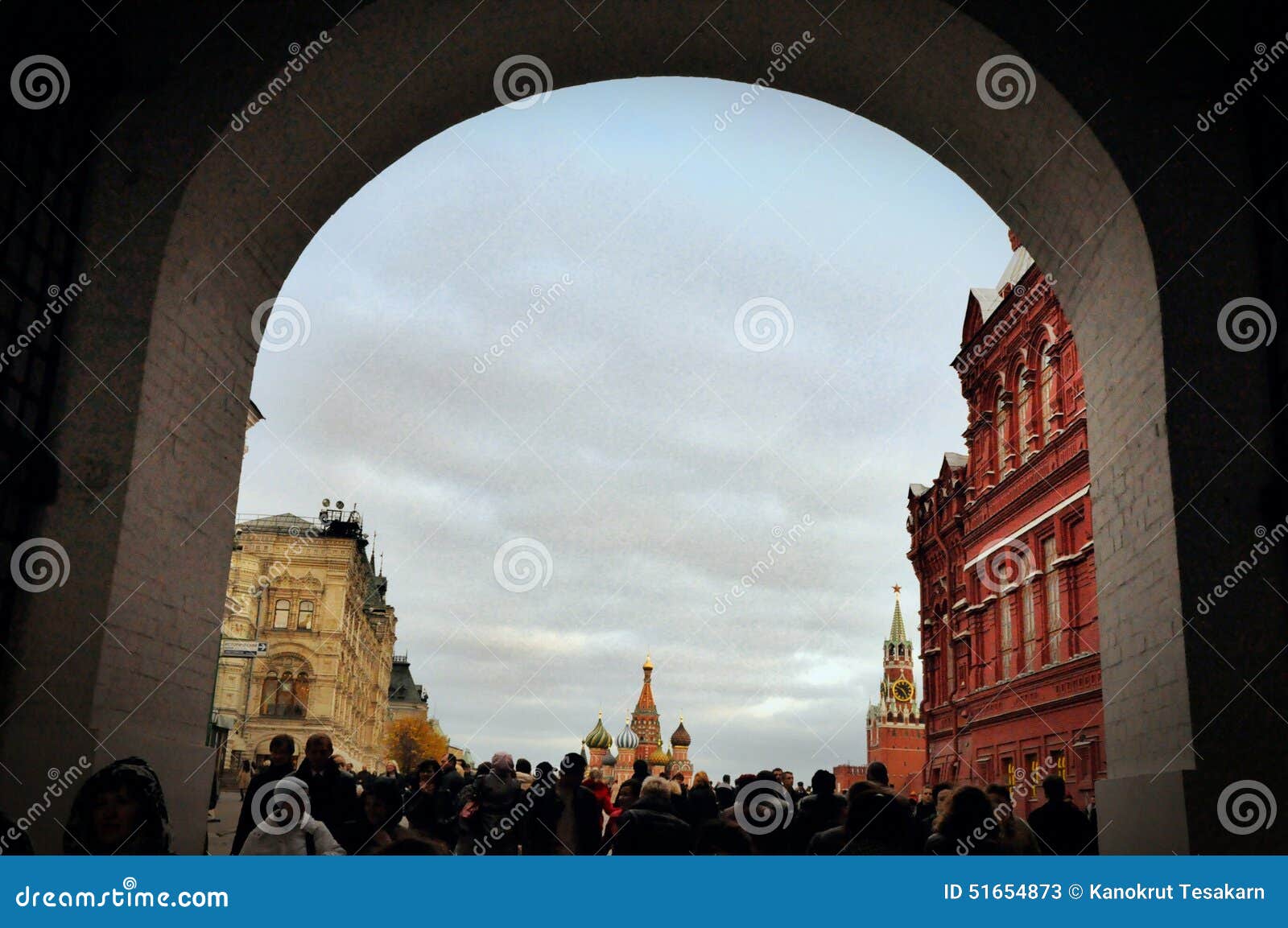 Gate to Red Square editorial stock photo. Image of crowd - 51654873